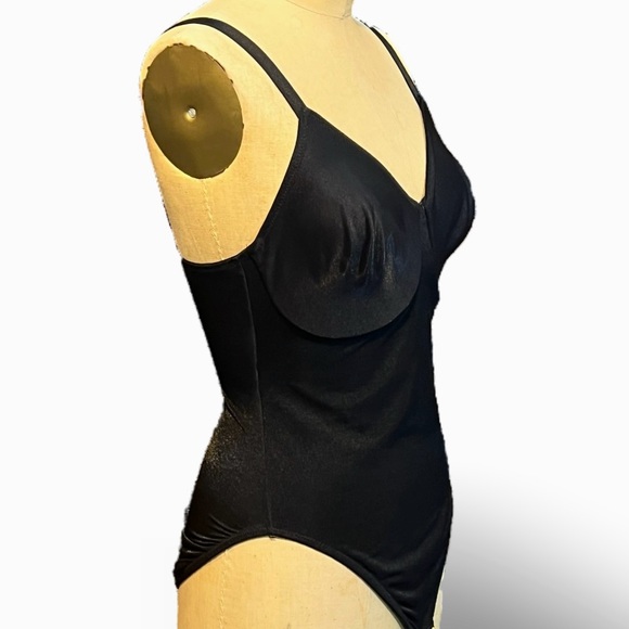 Vanity Fair | Intimates & Sleepwear | Vintage 34d Vanity Fair Black One ...
